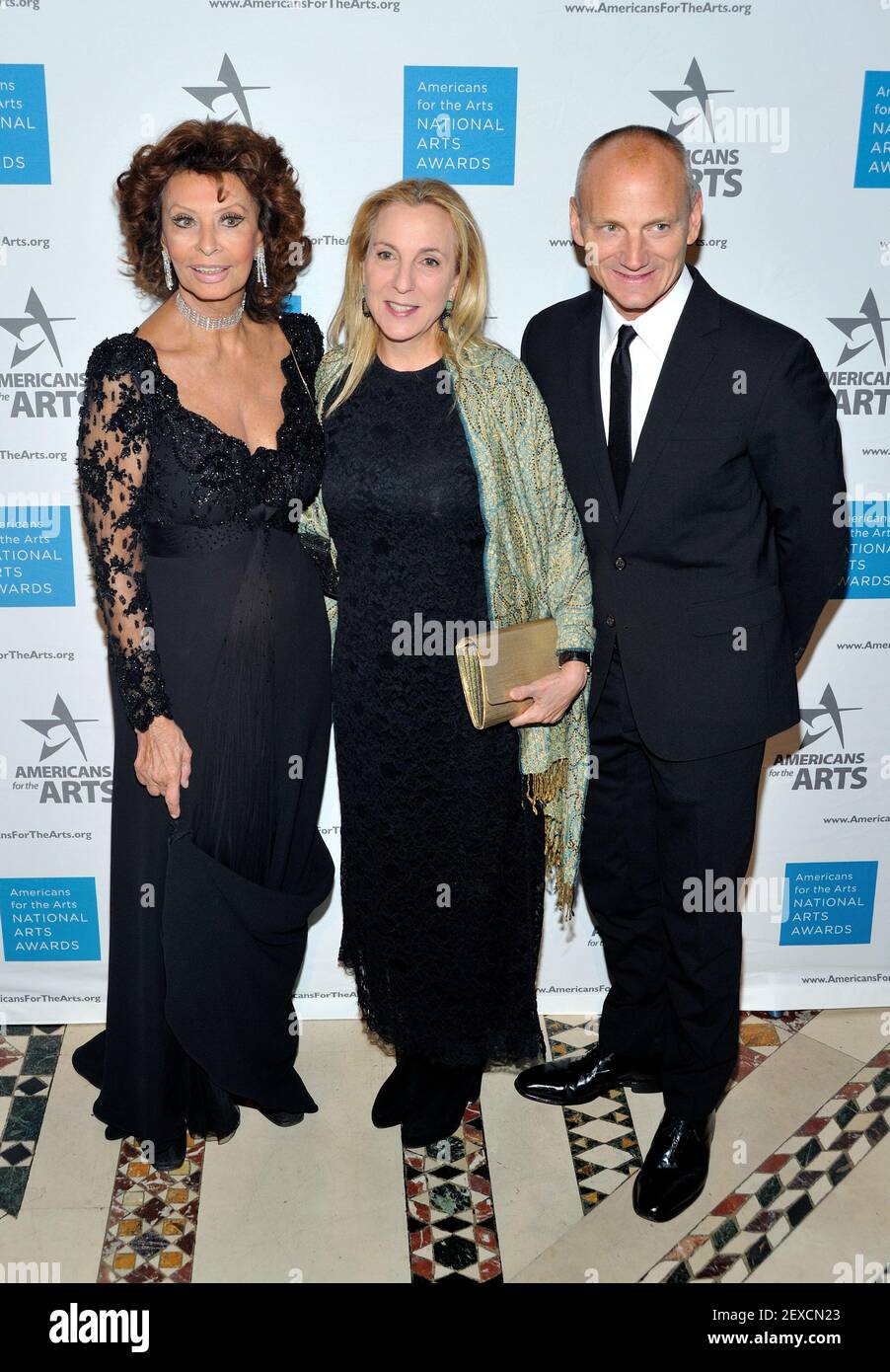 L-R: Actress Sophia Loren and philanthropist Susan Rockefeller attend ...