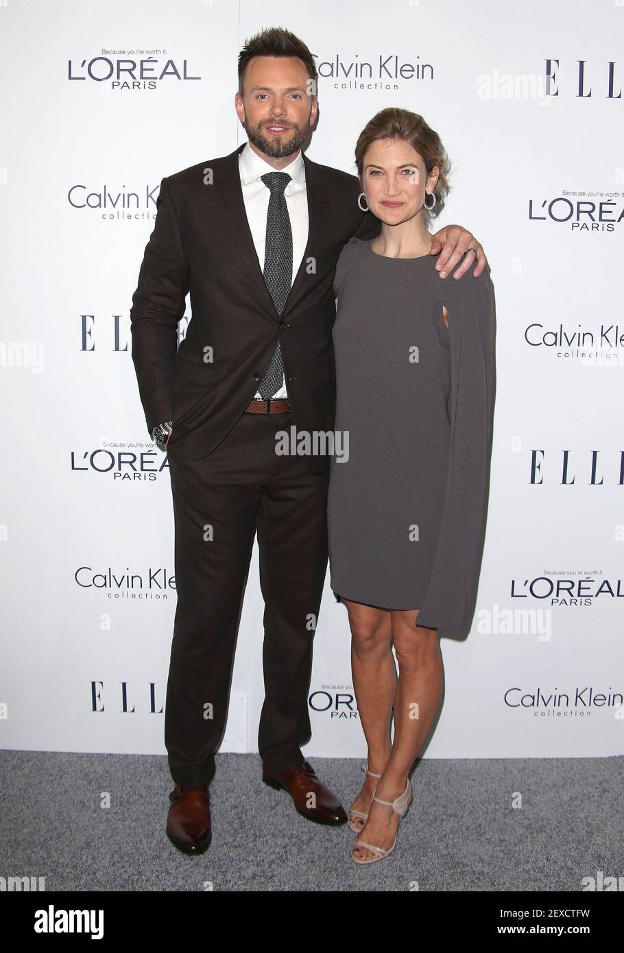 19 October 2015 - Beverly Hills, California - Joel McHale, Sarah ...