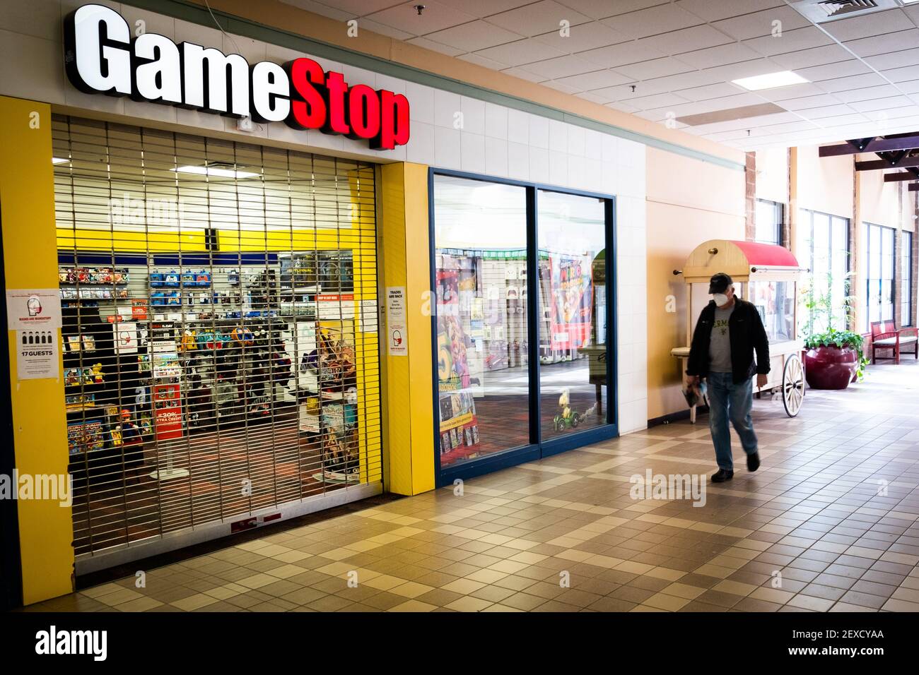 Mallwalkers hi-res stock photography and images - Alamy