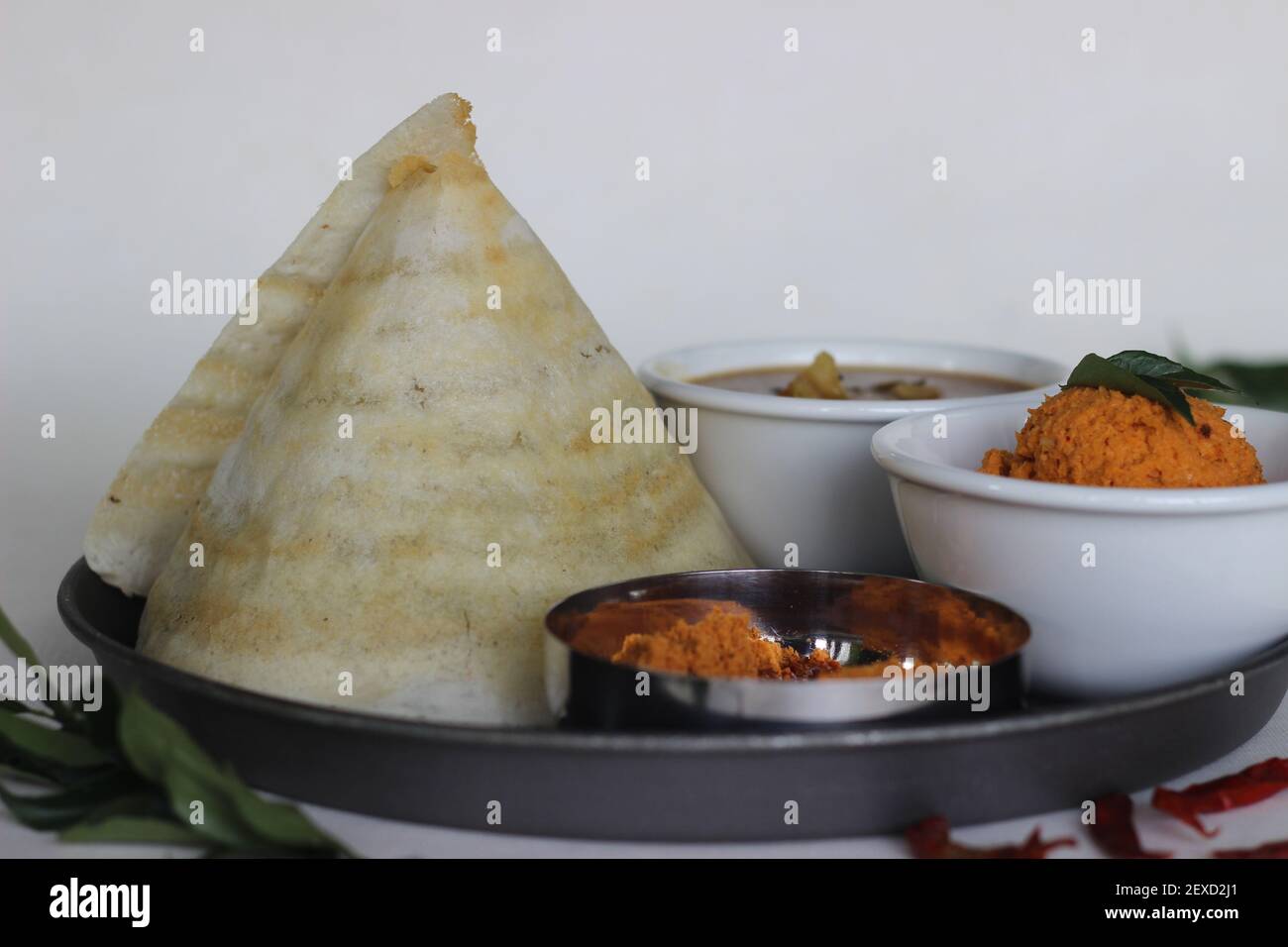 Crispy thin ghee dosa with sambar, coconut chutney and Molaha Podi ...