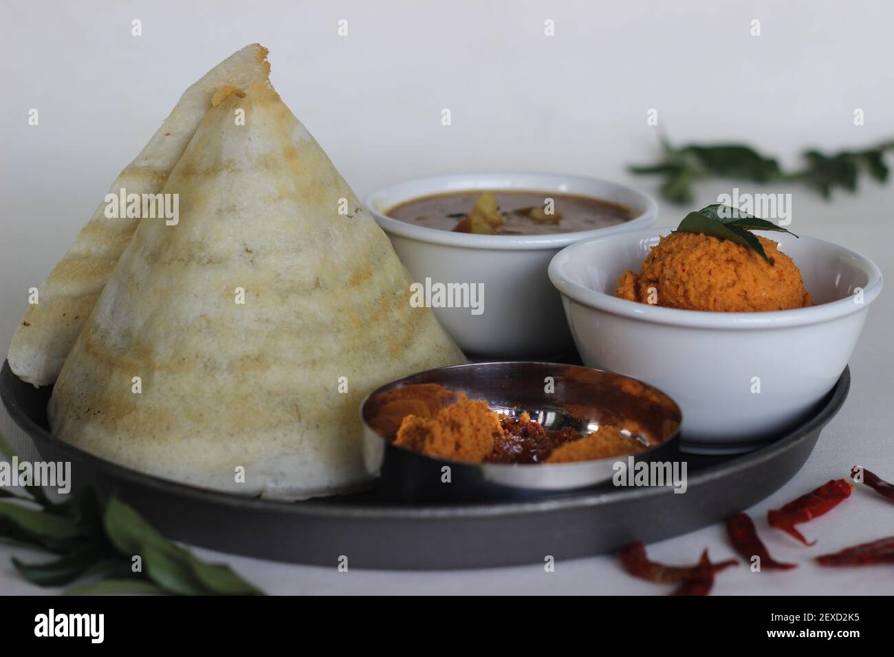 Crispy thin ghee dosa with sambar, coconut chutney and Molaha Podi ...
