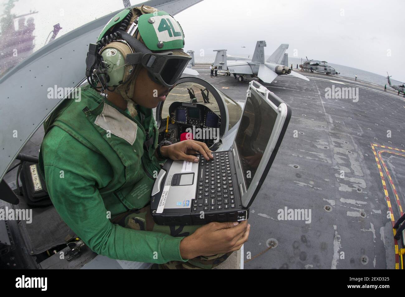 TIMOR SEA (July 8, 2015) Aviation Structural Mechanic (Safety Equipment ...