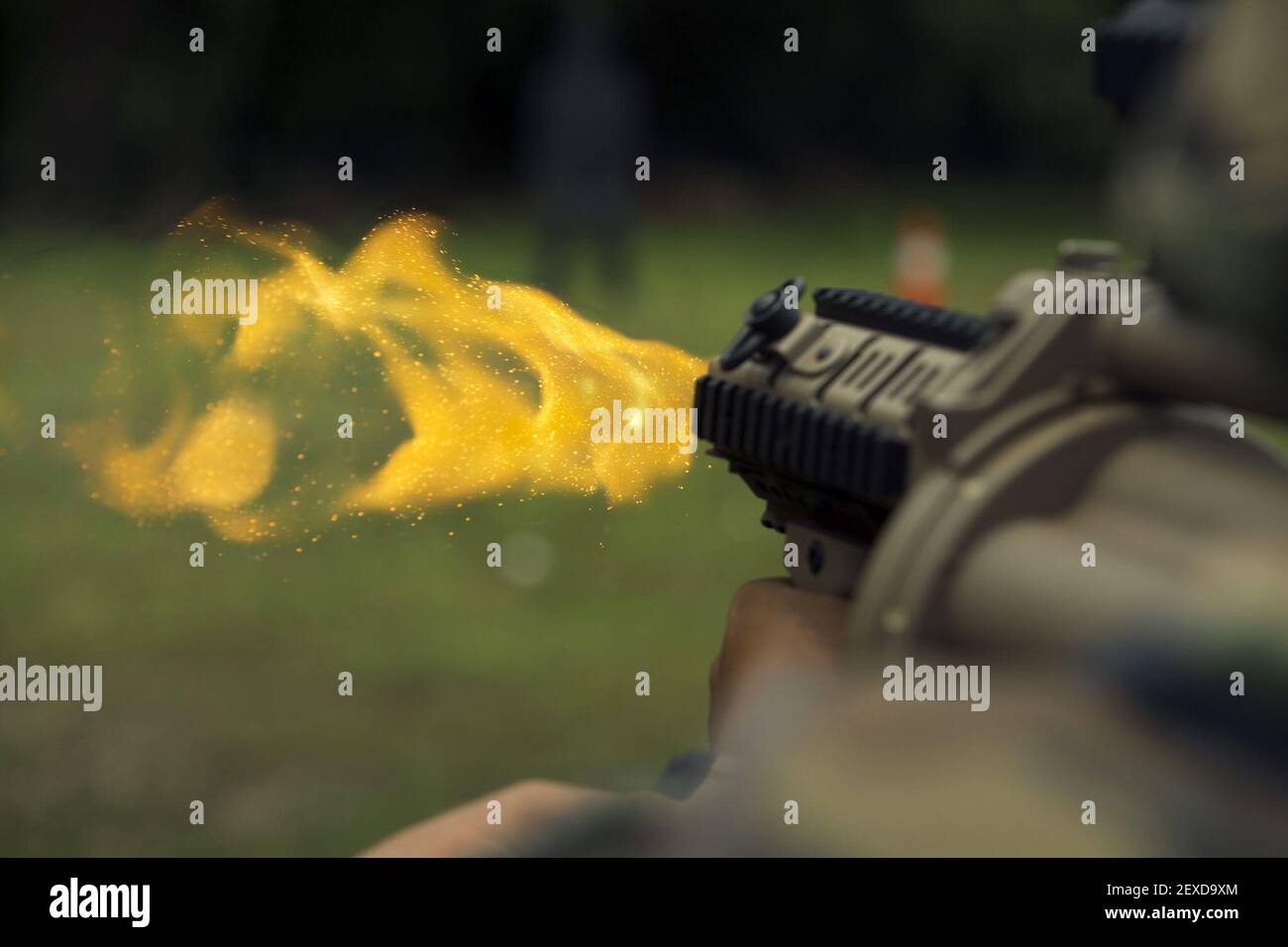 Marines train Malaysian Armed Forces on the M32 grenade launcher during ...