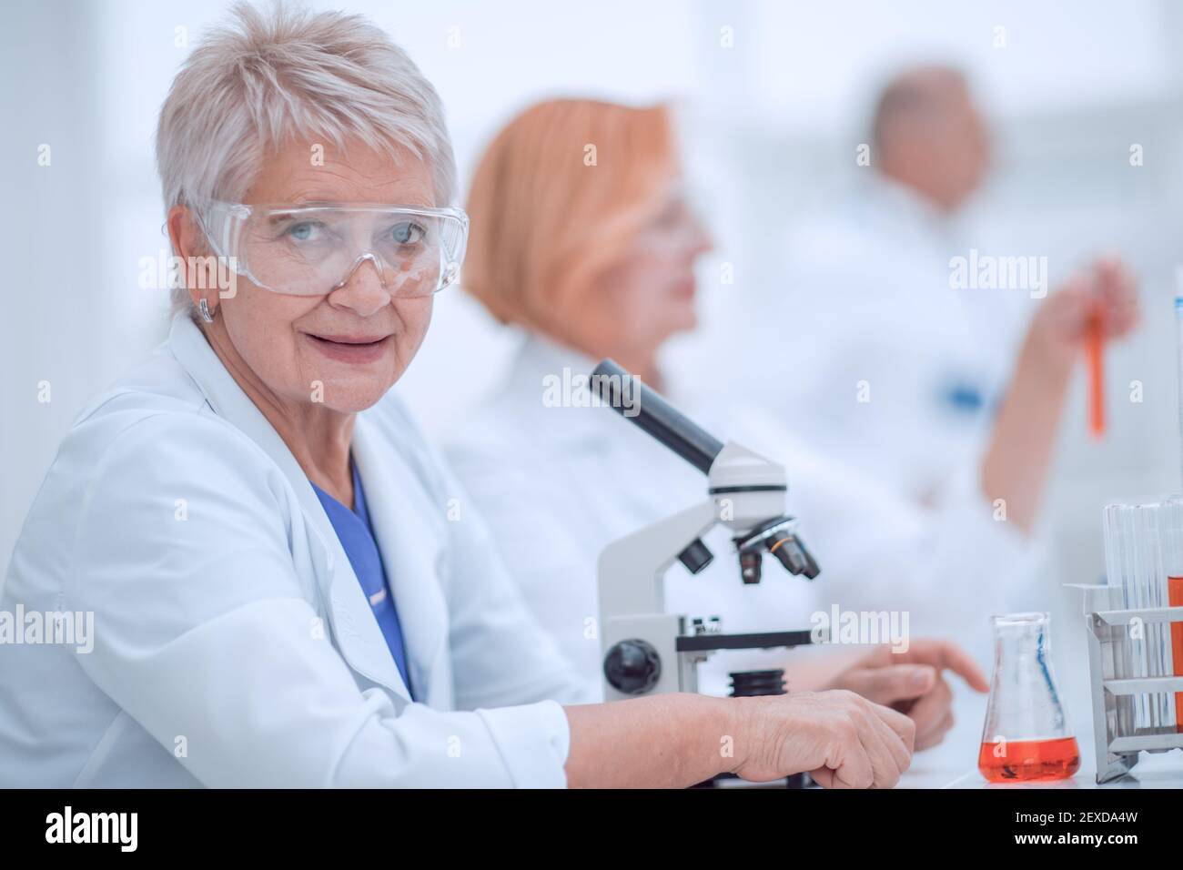 Laboratory conducts blood test hi-res stock photography and images - Alamy