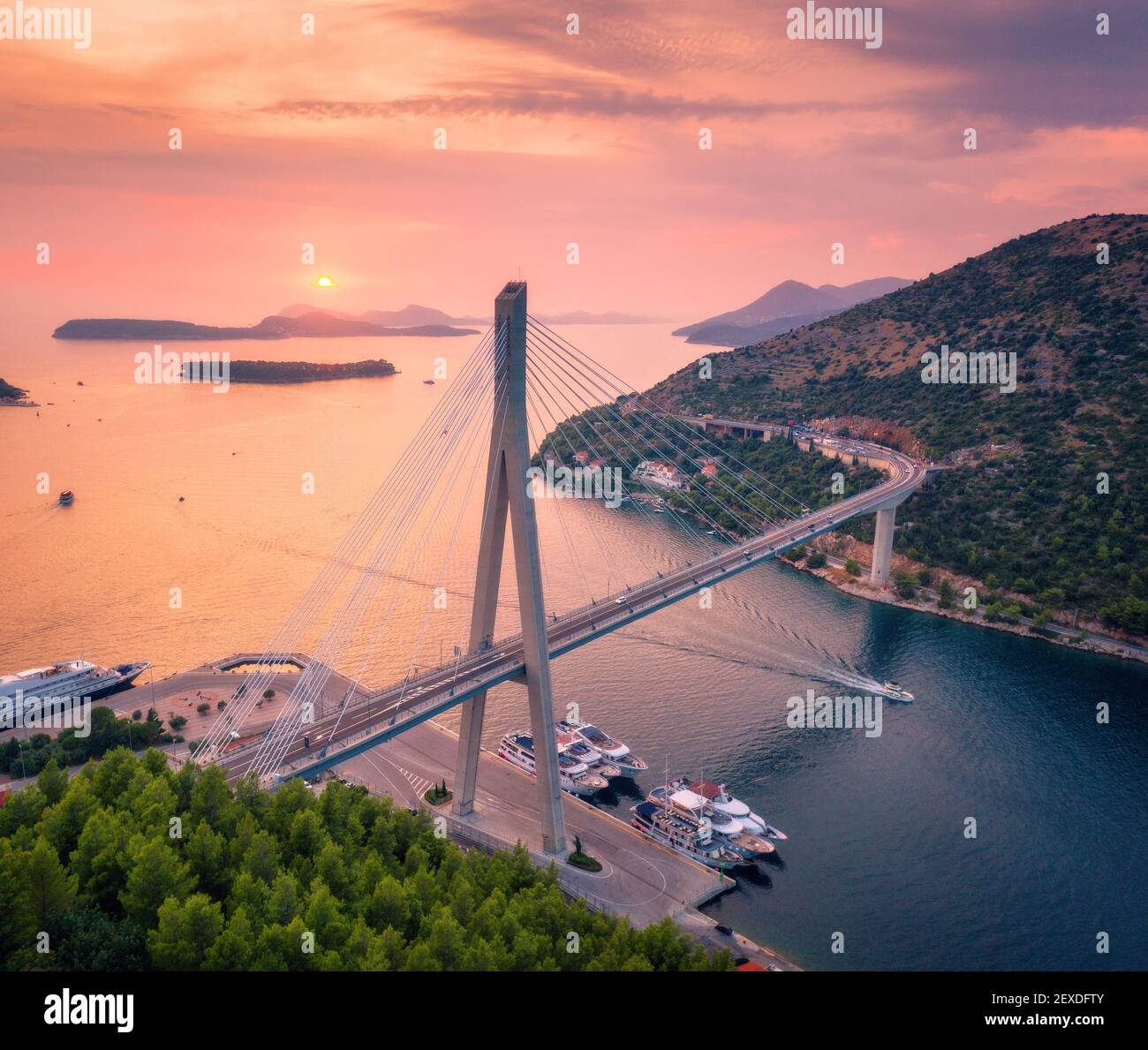 Modern highway bridge hi-res stock photography and images - Alamy