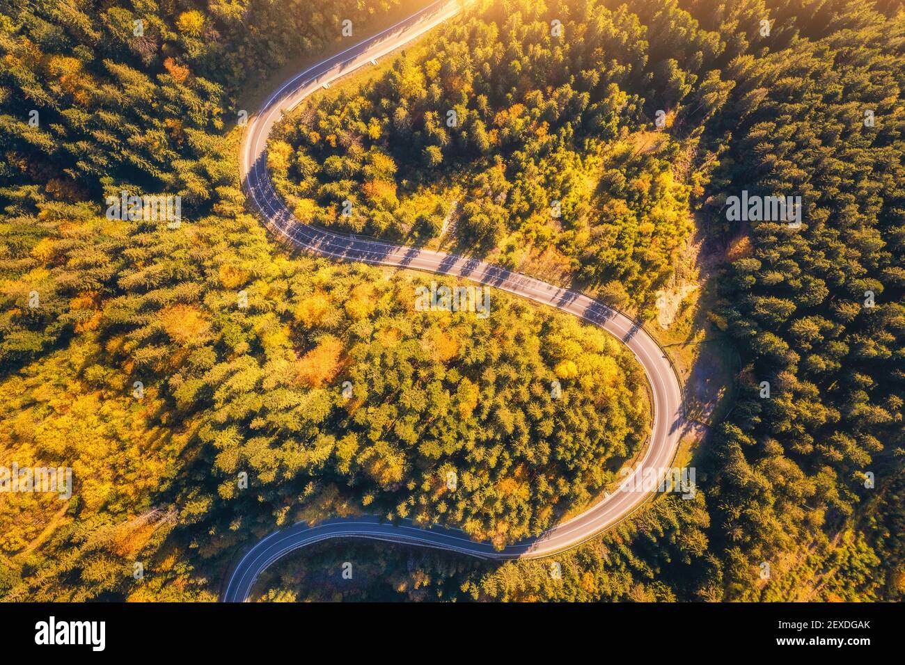 Winding road aerial view hi-res stock photography and images - Alamy