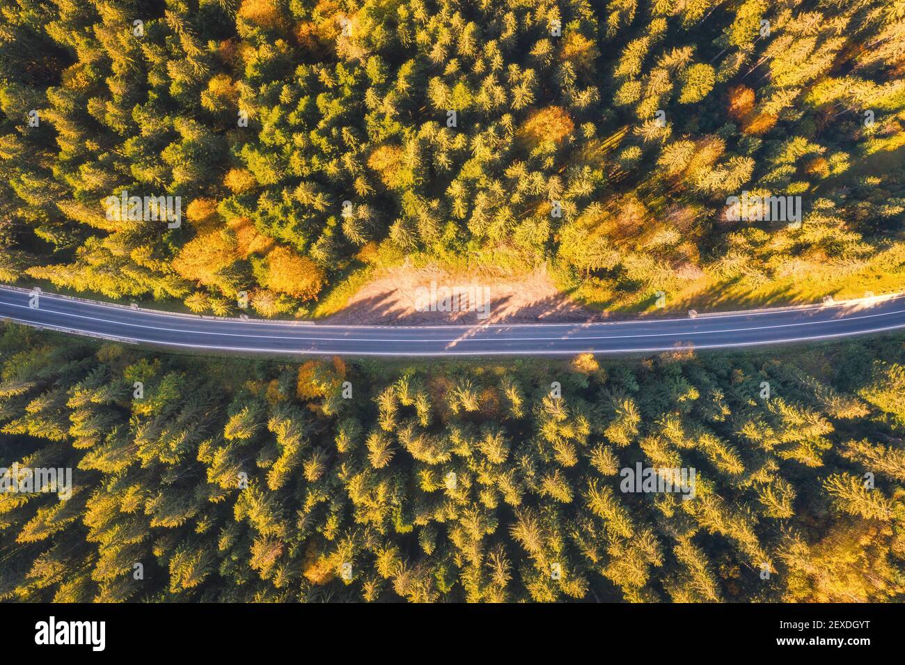 Winding road aerial view hi-res stock photography and images - Alamy