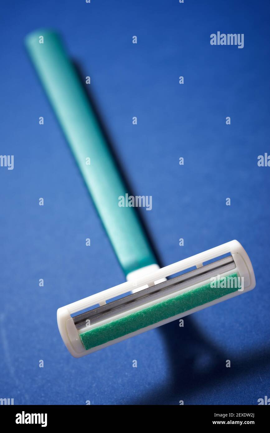 Close up man safety razor hi-res stock photography and images - Alamy