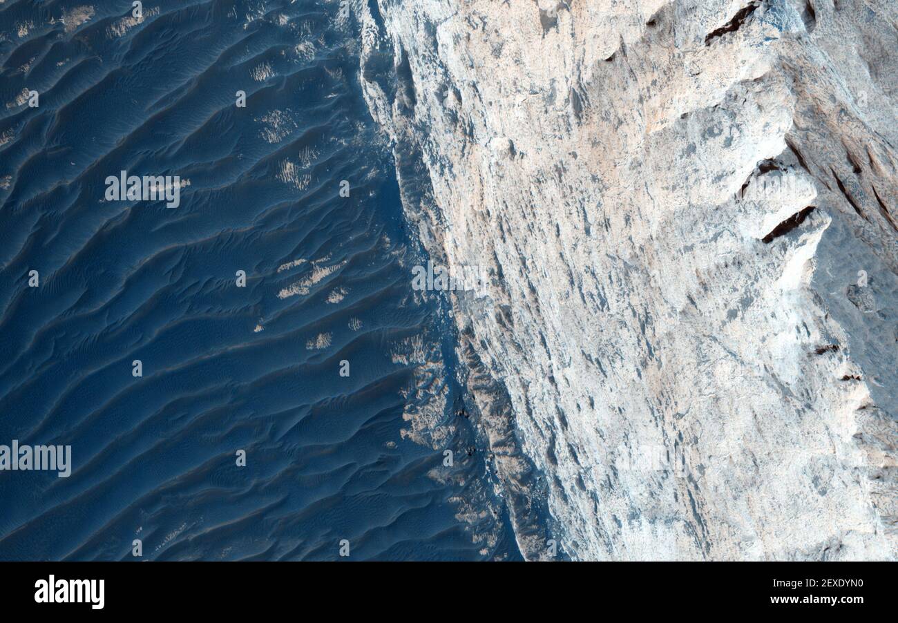 Ophir Chasma forms the northern portion of the vast Mars canyon system ...