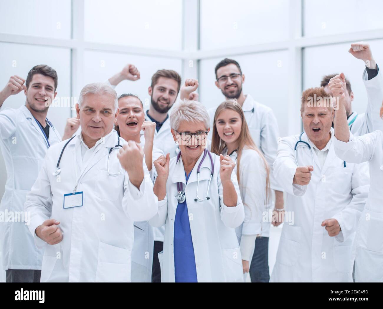 Large group of doctors hi-res stock photography and images - Alamy