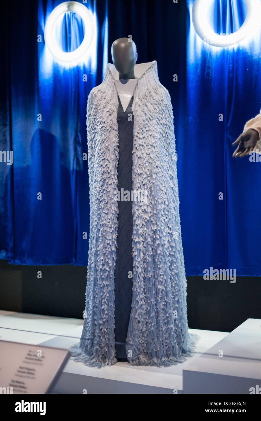 Sly Moore Senate Robe from Revenge of the Sith. Star Wars and the Power ...