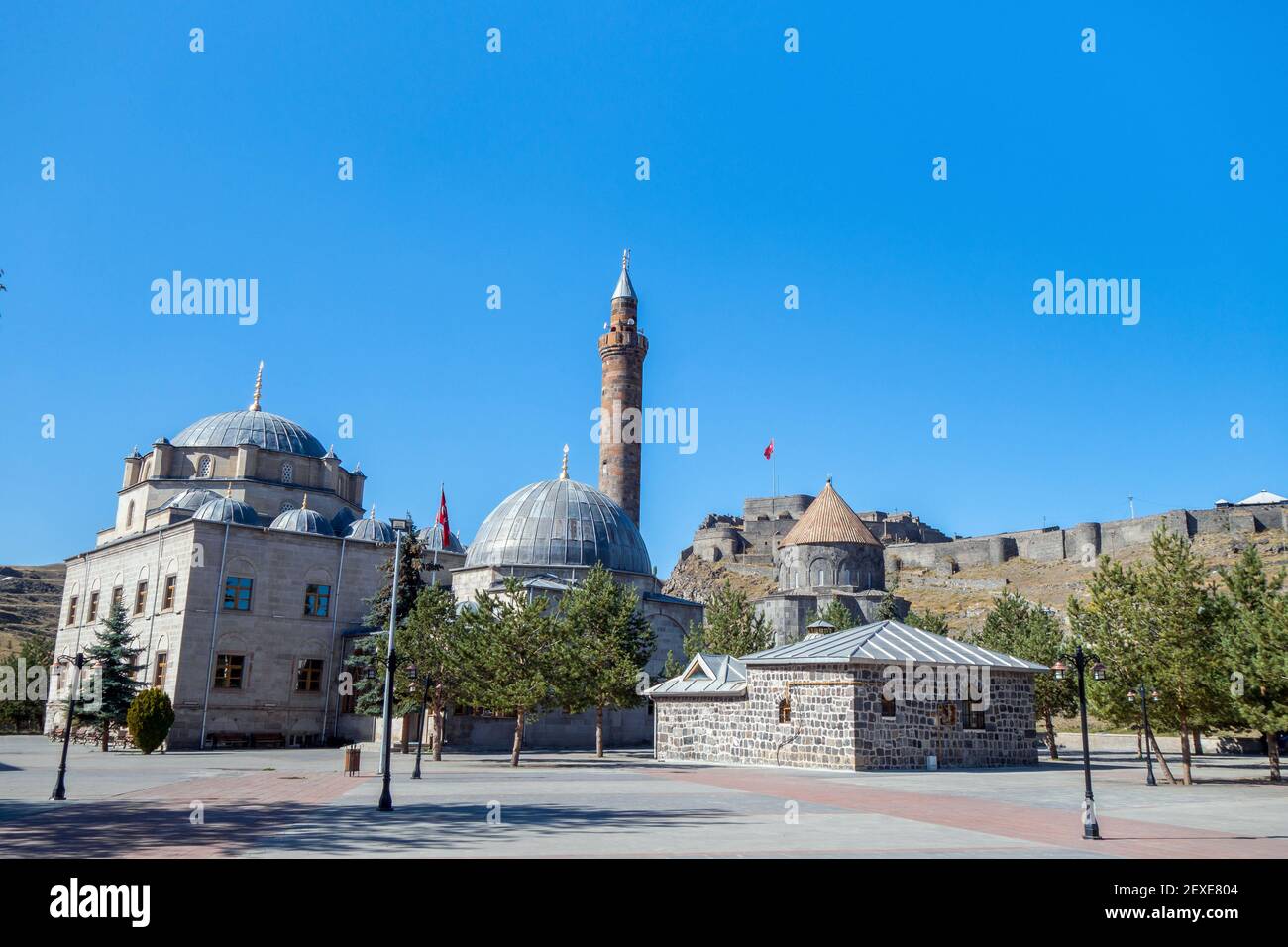 Ancient religious buildings hi-res stock photography and images - Alamy
