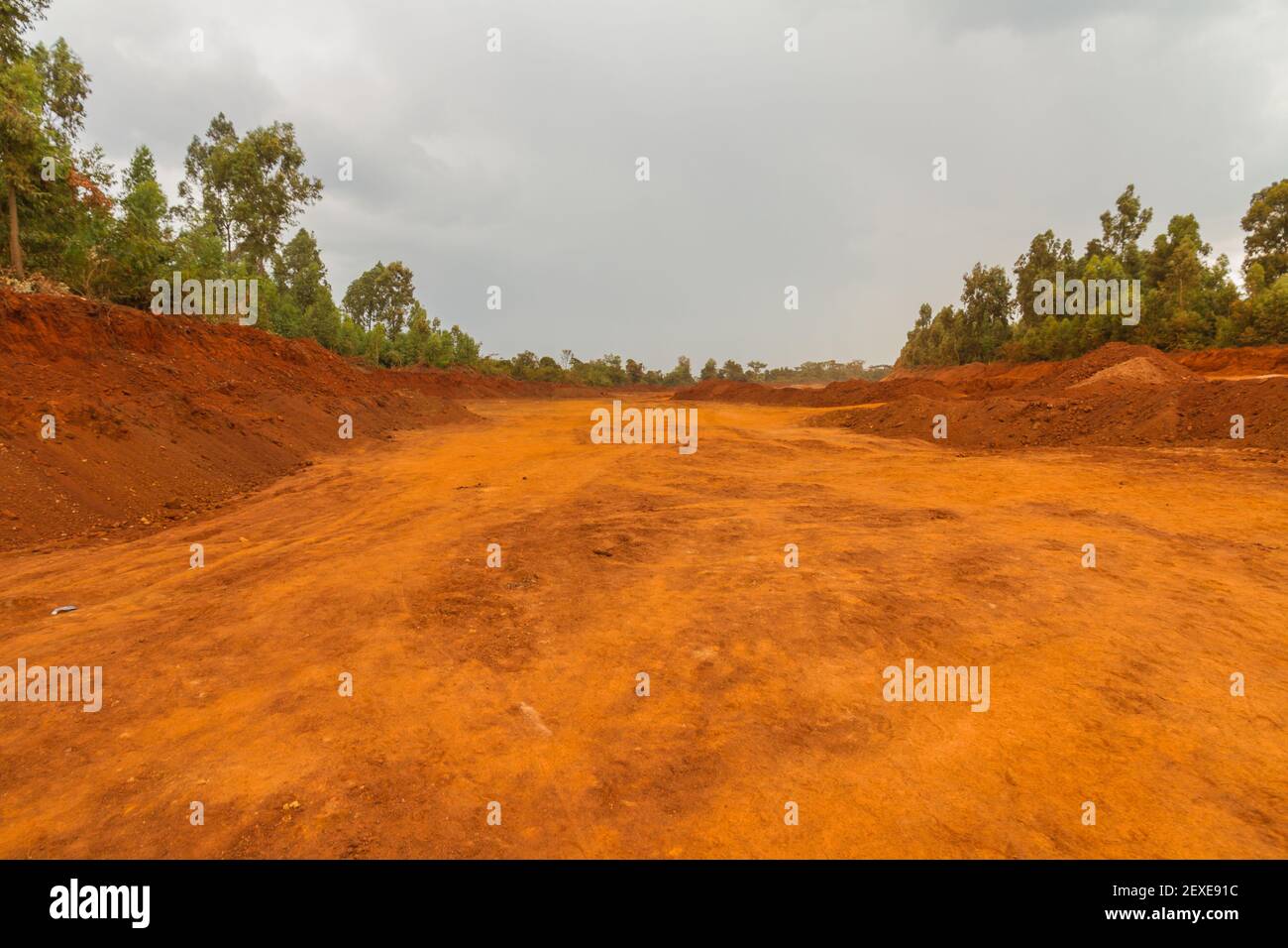A very red dirt road in Nairobi, Kenya Stock Photo - Alamy