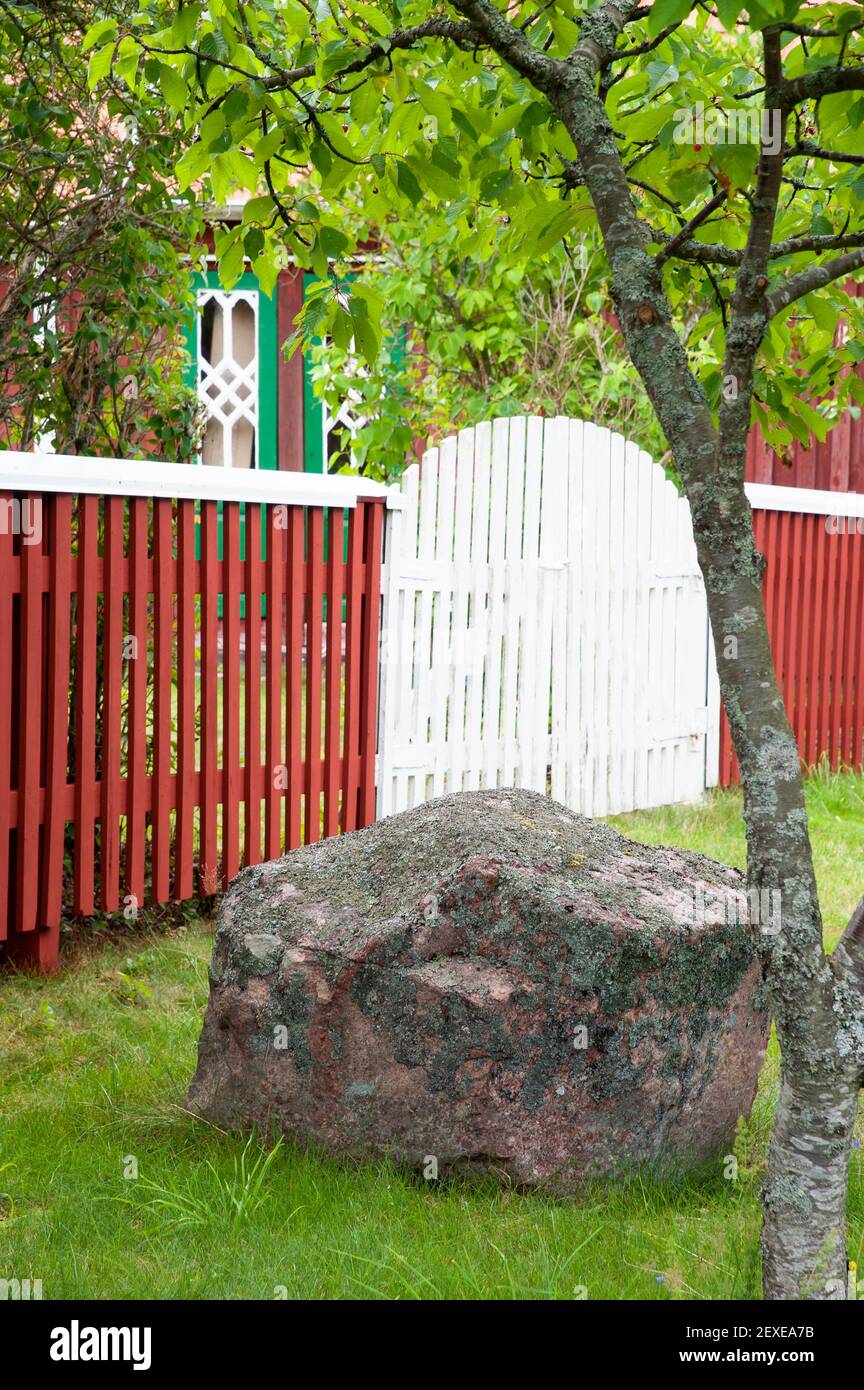 Granite gate house hi-res stock photography and images - Alamy