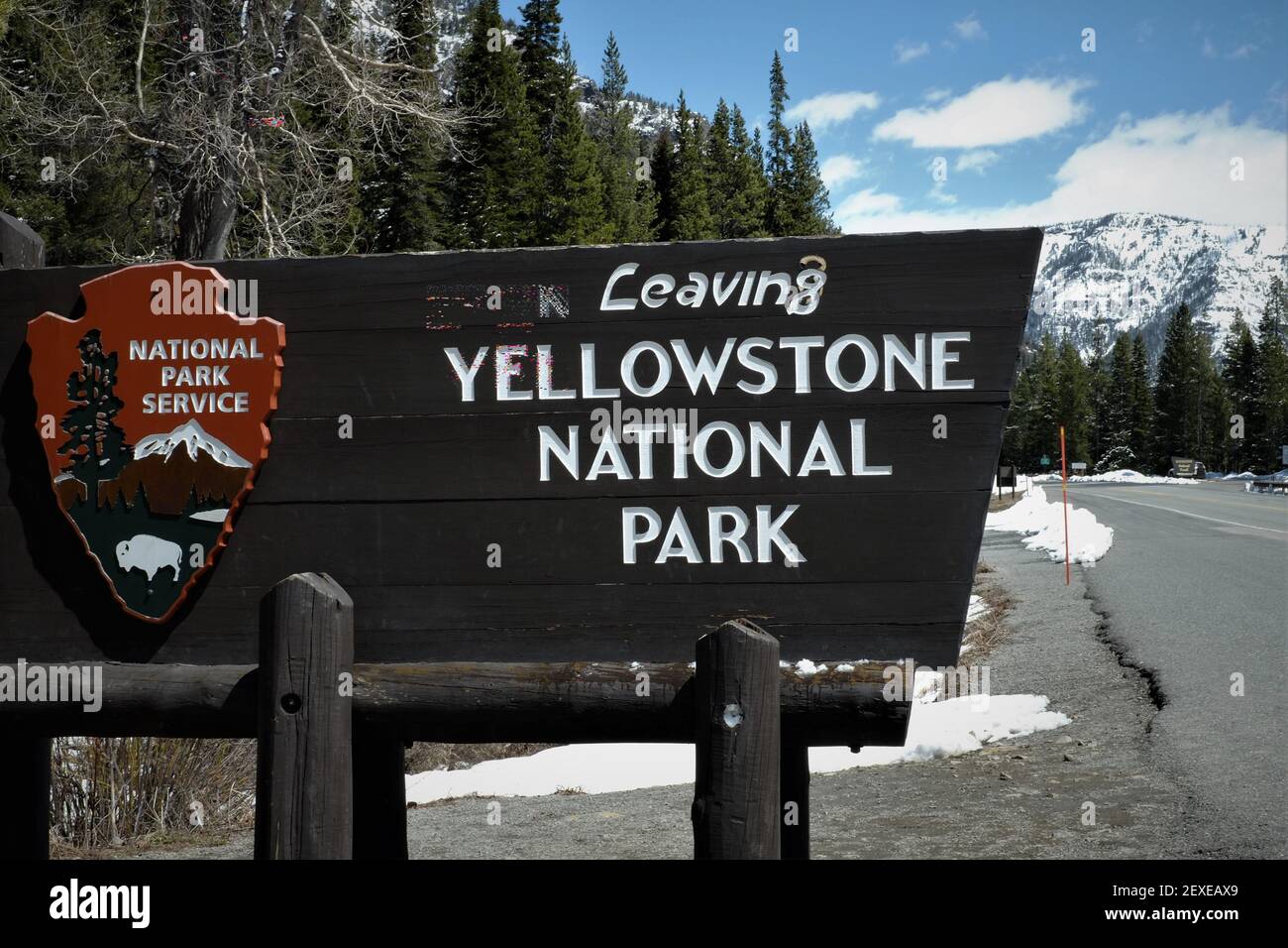 Yellowstone National Park, Wyoming sign Stock Photo - Alamy