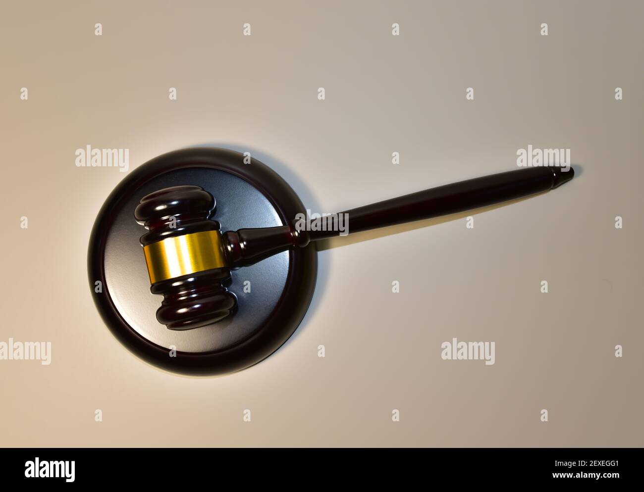 Judge hammer on wooden background. Justice concept in courtroom. Mallet ...