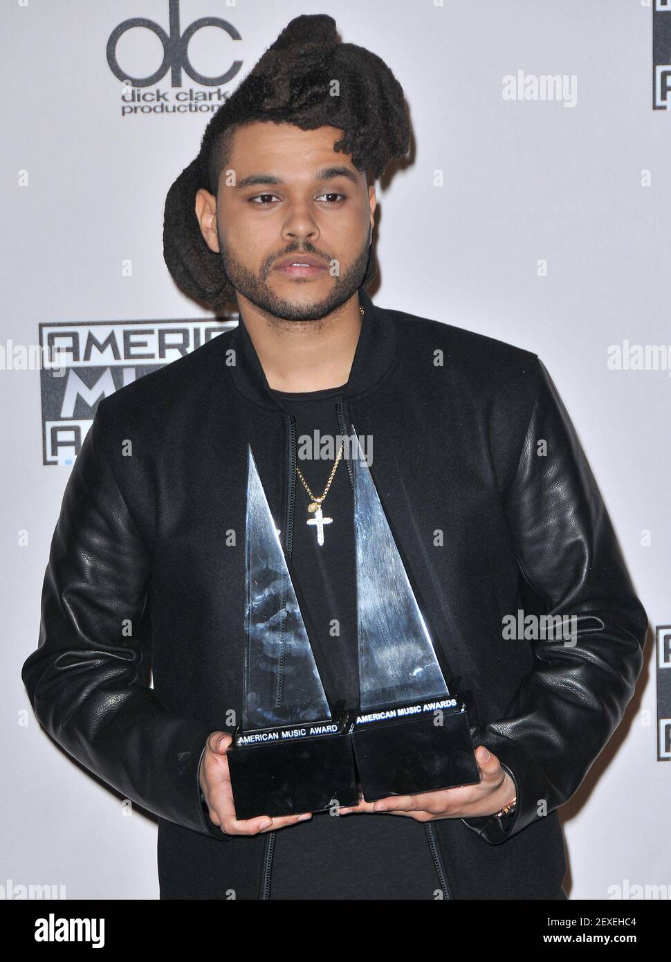 The Weeknd backstage at the 2015 American Music Awards - Press Room ...