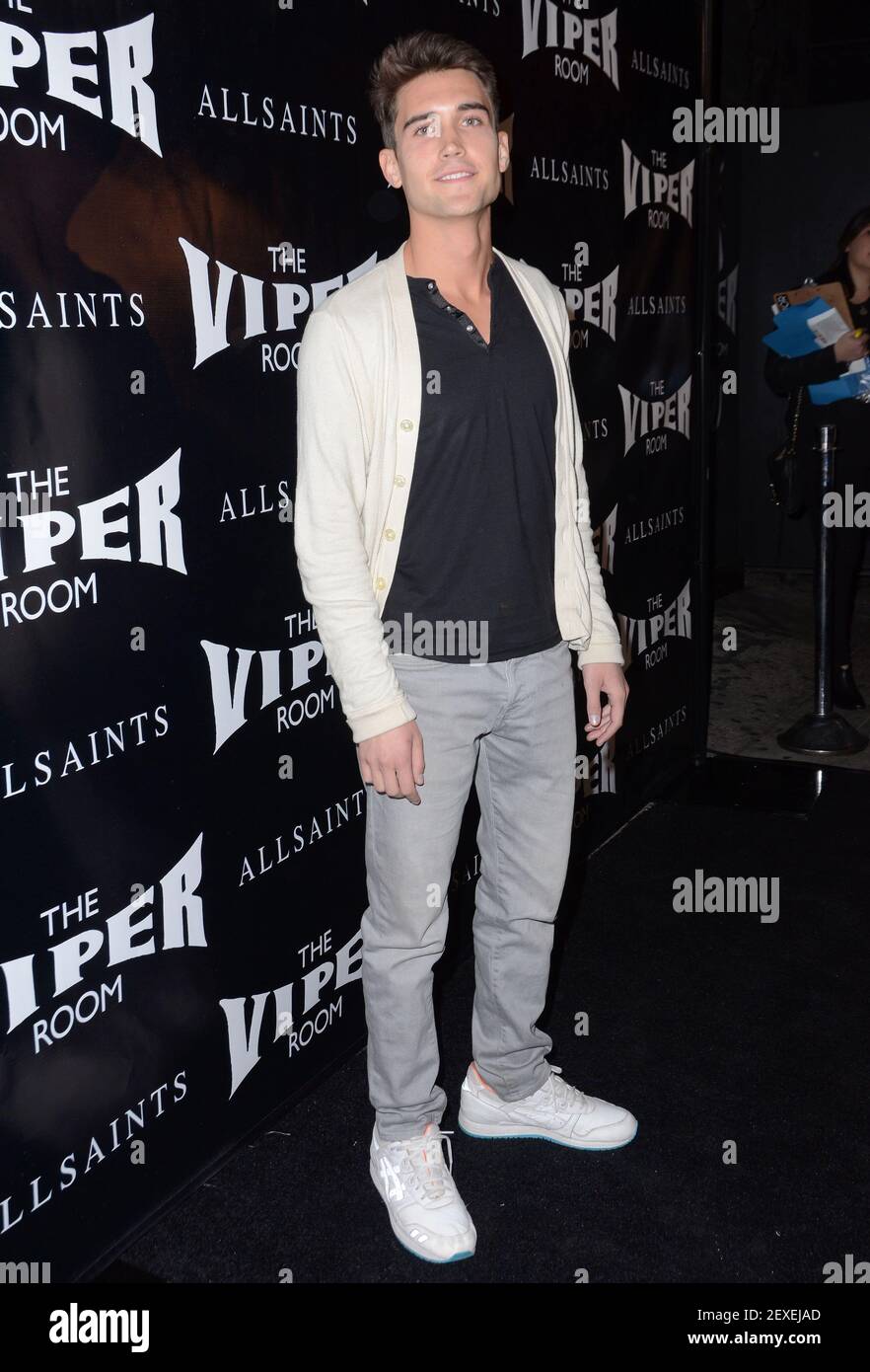 17 November - West Hollywood, Ca - Matt Carrie. Arrivals for the Viper ...