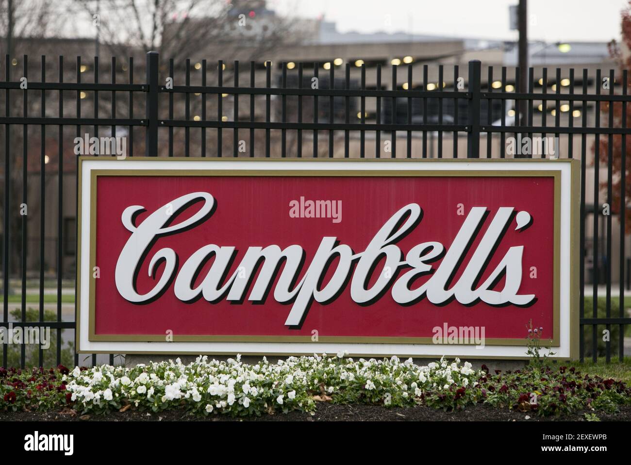 Campbell soup logo headquarters hi-res stock photography and images - Alamy