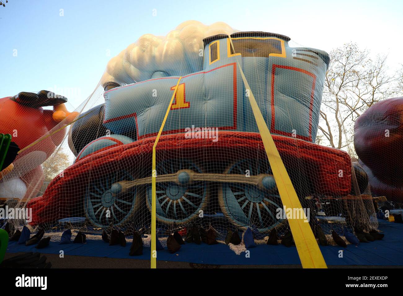 "Thomas the Tank Engine" is covered by a net to keep the balloon ...