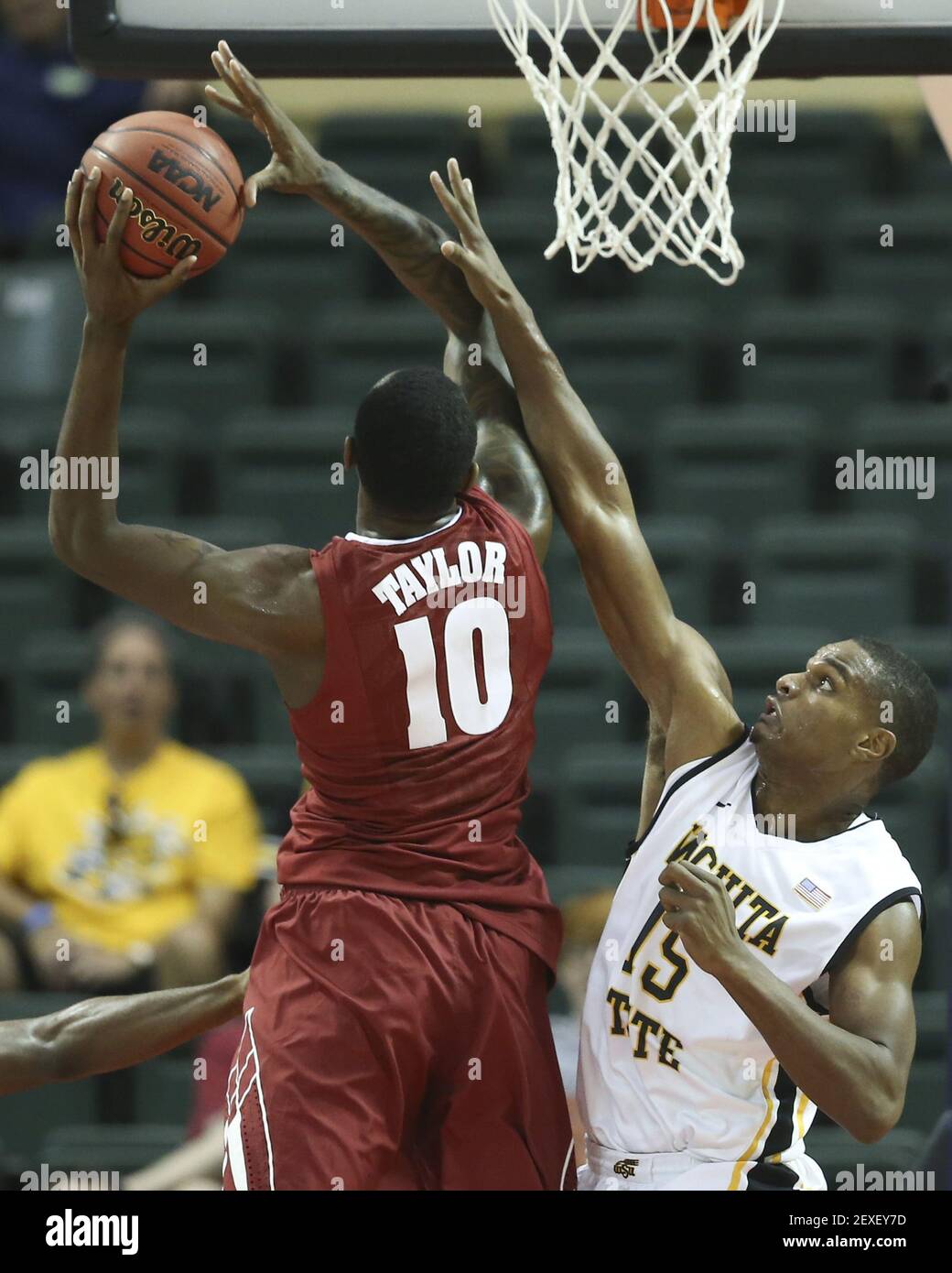 Alabama's Jimmie Taylor (10) works against Wichita State's Anton Grady ...