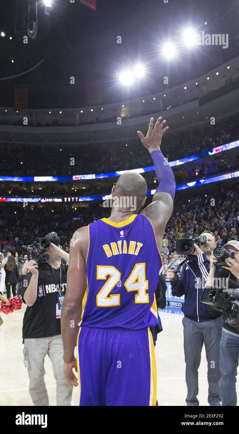 The Los Angeles Lakers' Kobe Bryant waves to the crowd after a 103-91 ...