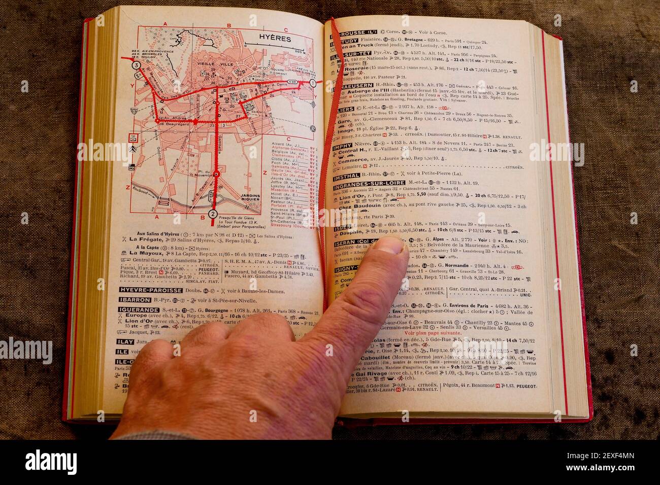 Vintage Michelin red Guide, France Stock Photo - Alamy