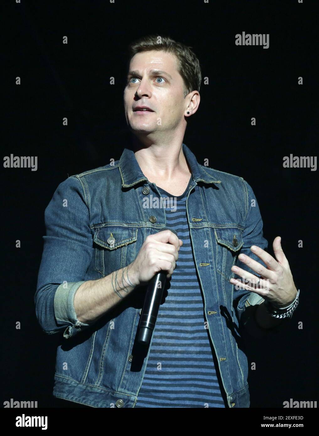 HOLLYWOOD, FL - OCT 23: Rob Thomas performs at Hard Rock Live at ...