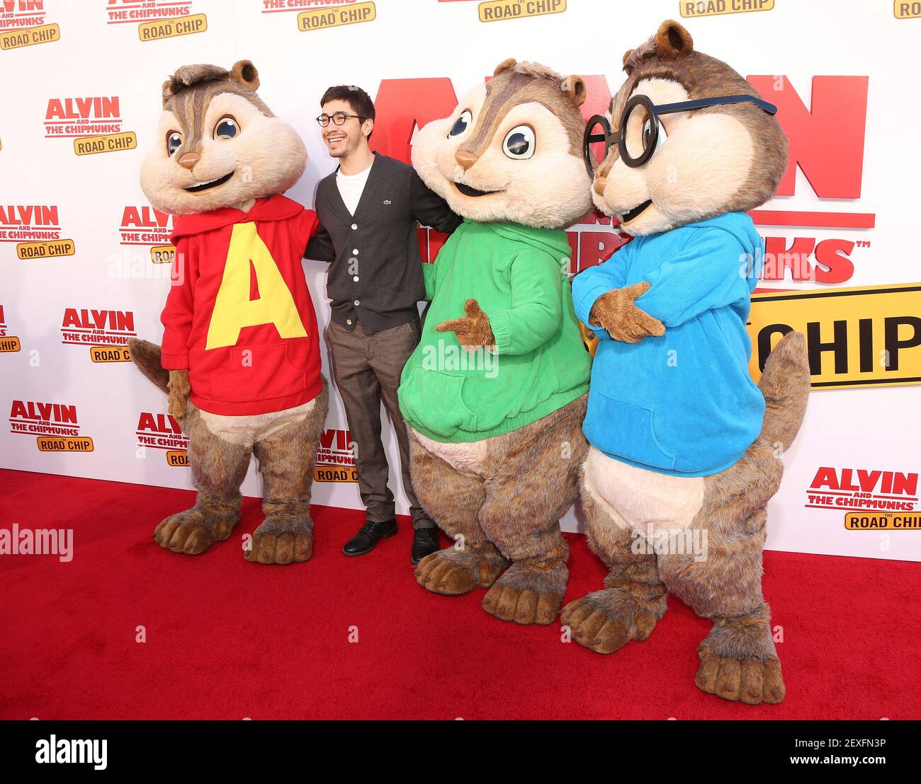 12 December 2015 - Los Angeles, California - Alvin, Justin Long, Simon ...