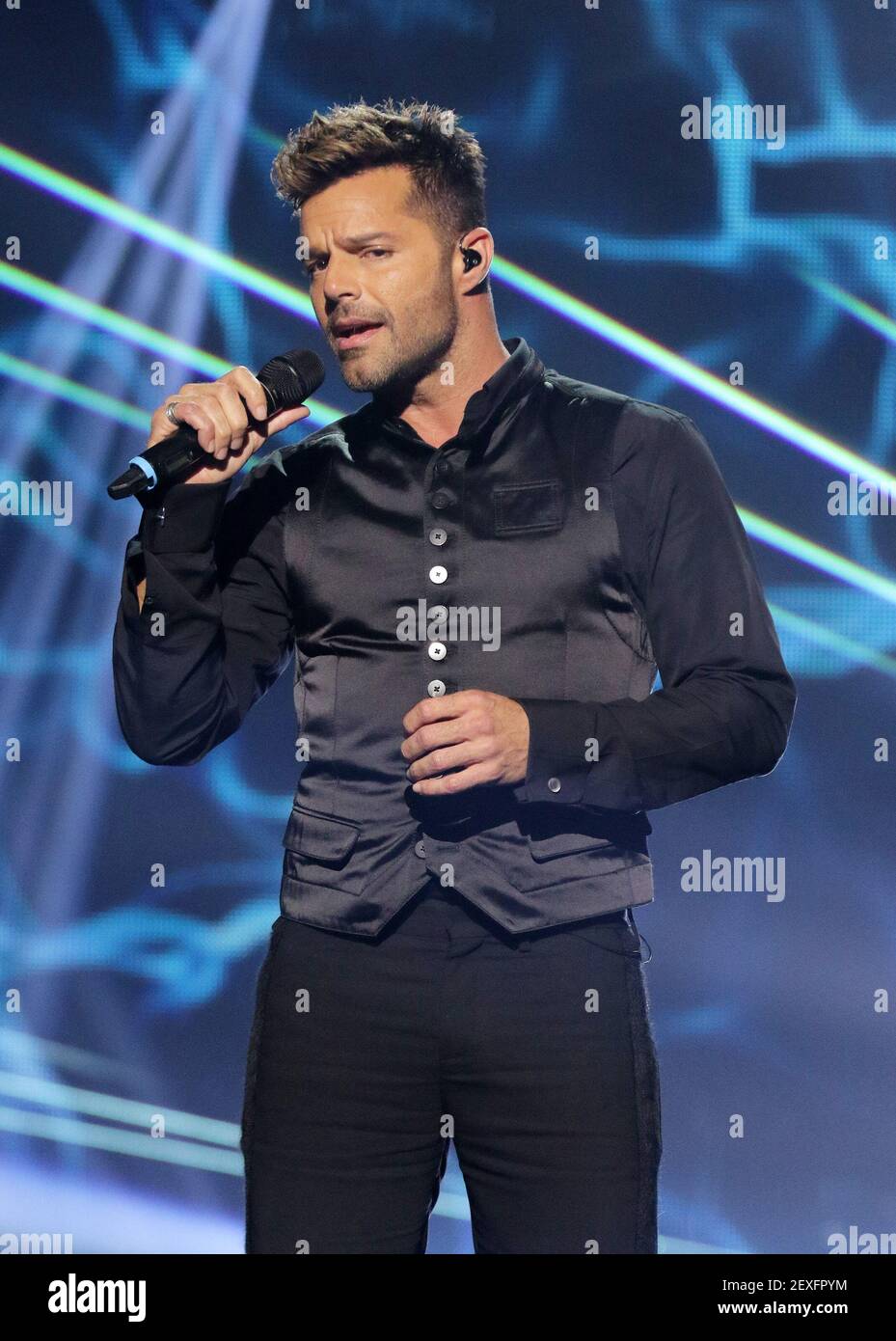 Miami,FL-DECEMBER 13: Ricky Martin performs on stage during Univision ...