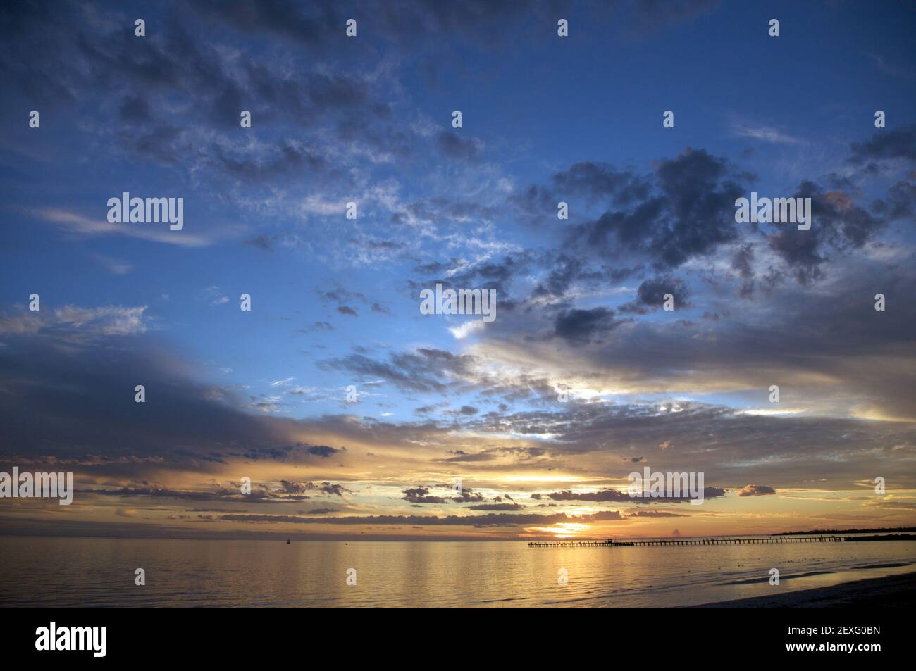 Australian beach at sunset hi-res stock photography and images - Alamy