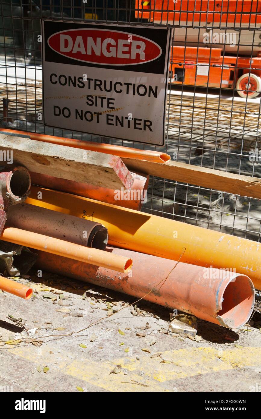 Warning sight hi-res stock photography and images - Alamy