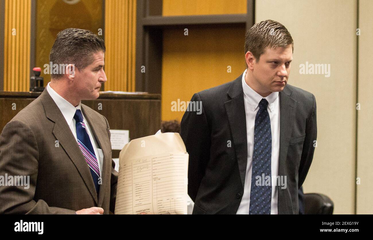 Chicago police Officer Jason Van Dyke leaves the courtroom after a ...