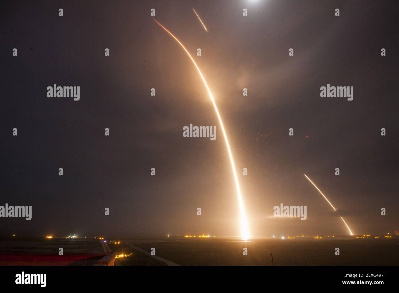 SpaceX Falcon 9's successful launch and landing. Launch, Re-entry, and ...