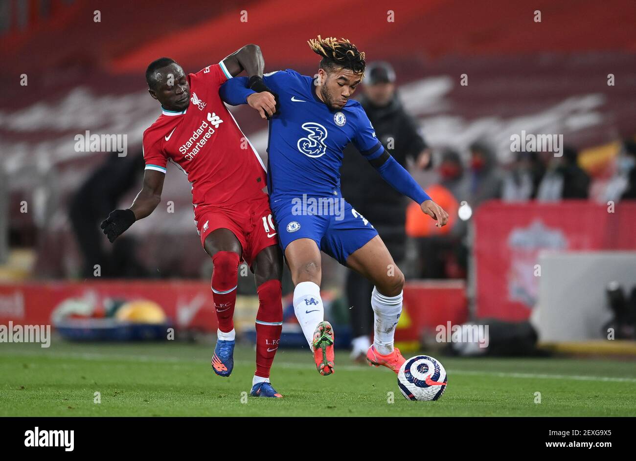 James mane hi-res stock photography and images - Alamy