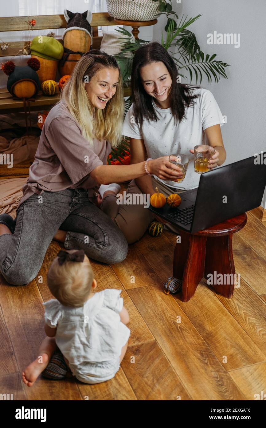 Thanksgiving online, virtual thanksgiving dinner, celebrate family and ...