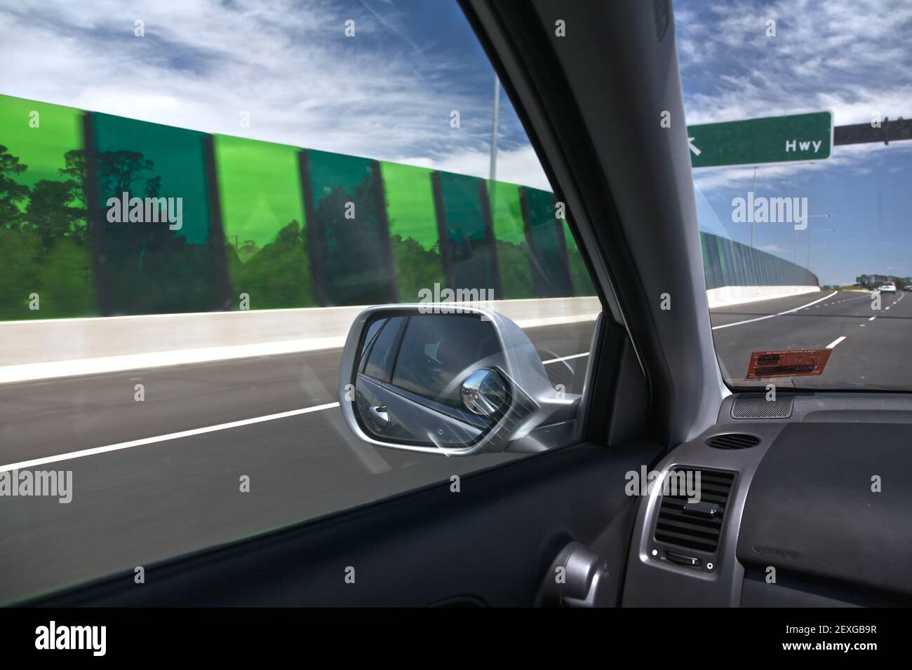 Car far hi-res stock photography and images - Alamy