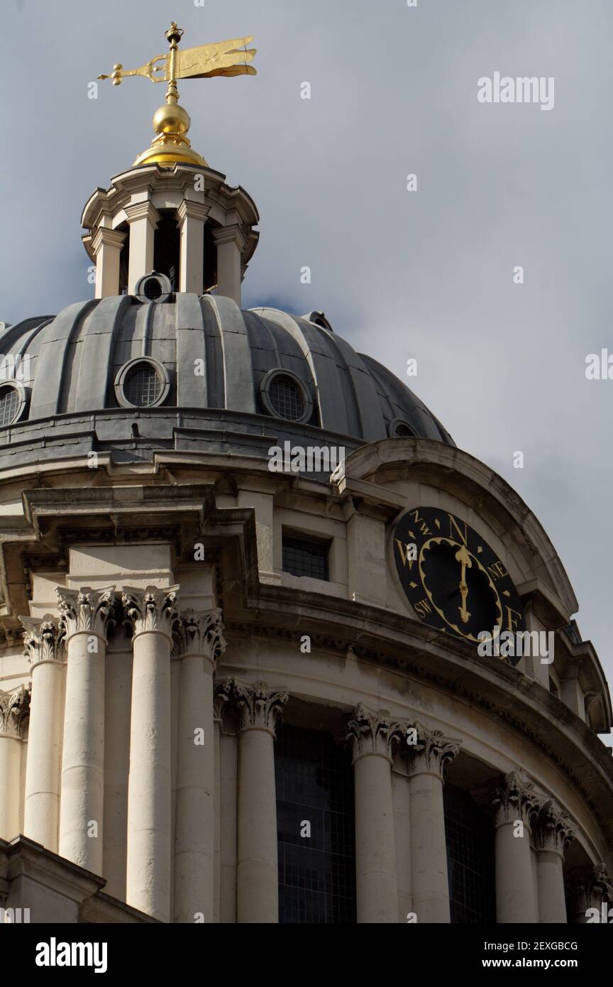 Greenwich arrow hi-res stock photography and images - Alamy