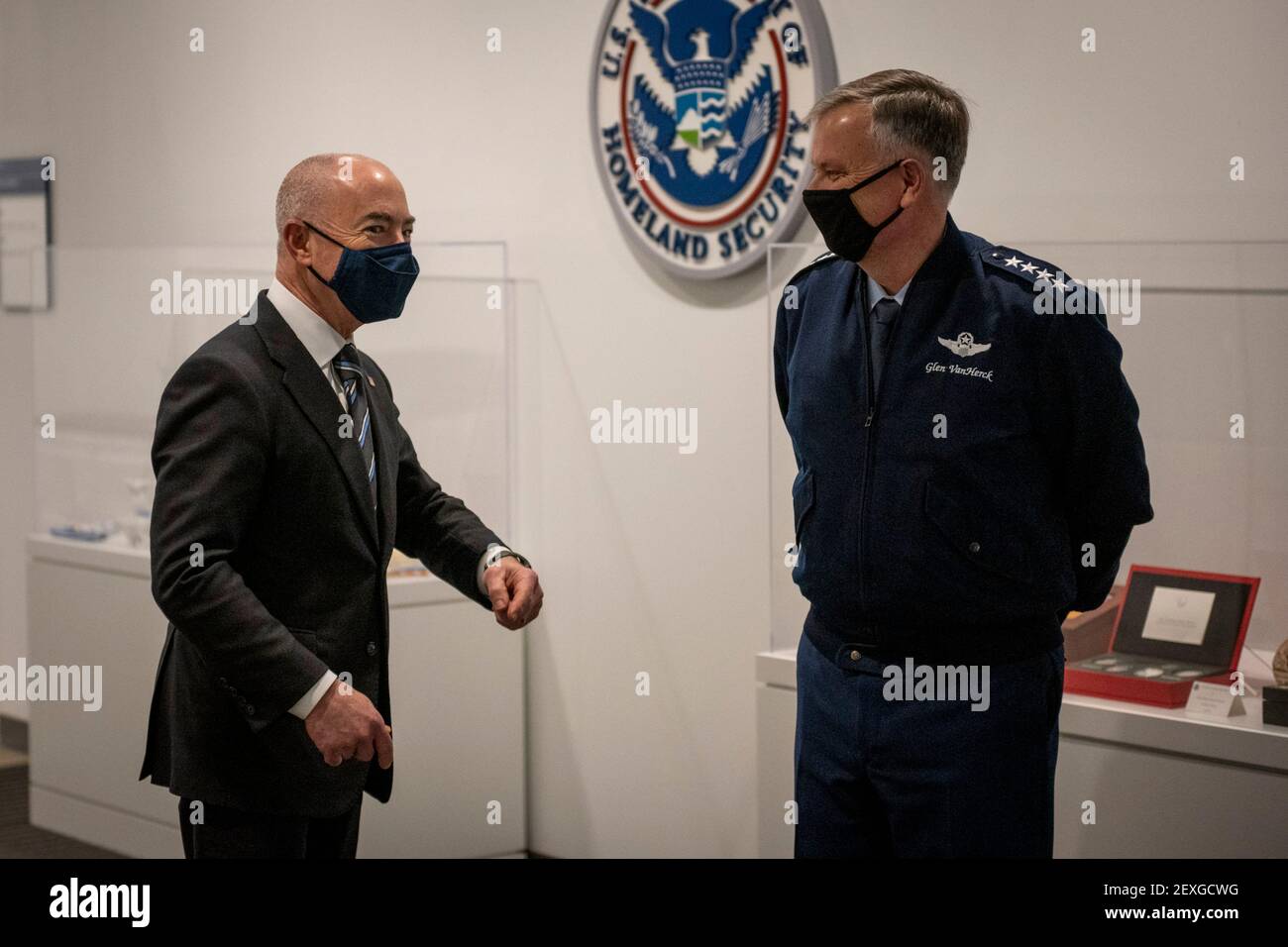 Norad usnorthcom headquarters hi-res stock photography and images - Alamy