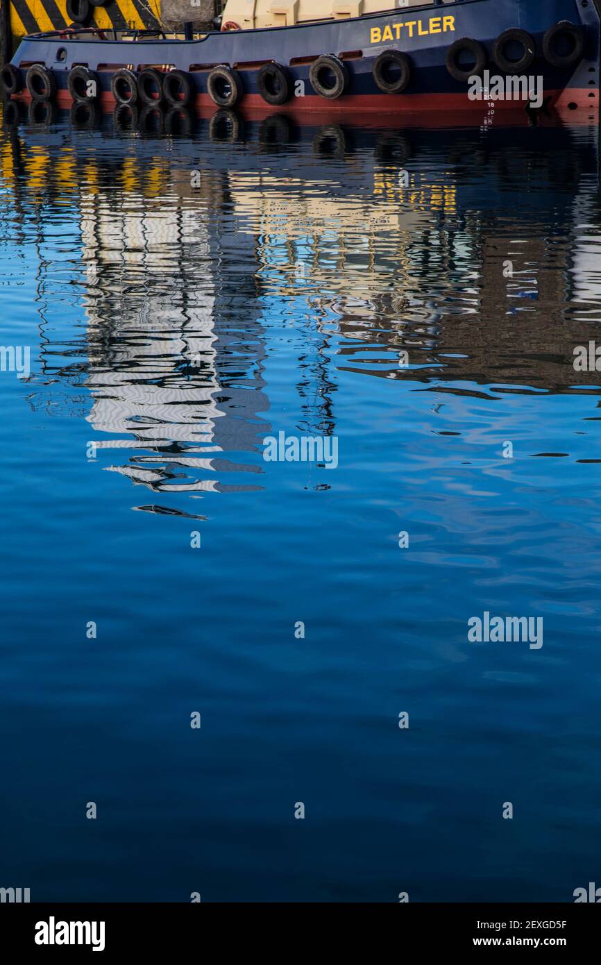 Fishing nets boats macduff hi-res stock photography and images - Alamy