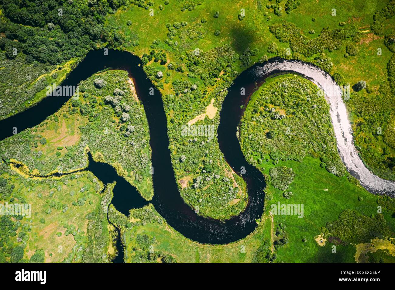 Curved landscape hi-res stock photography and images - Alamy