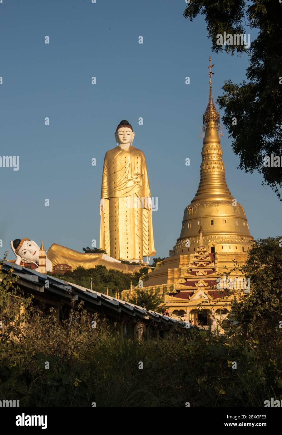 Colossal buddha hi-res stock photography and images - Alamy