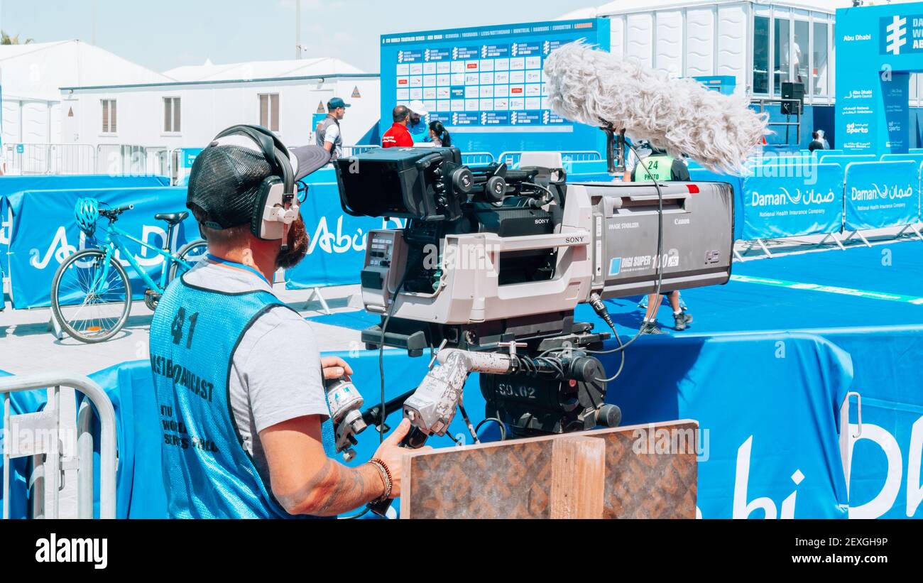 Cameraman video camera silhouette illustration hi-res stock photography ...