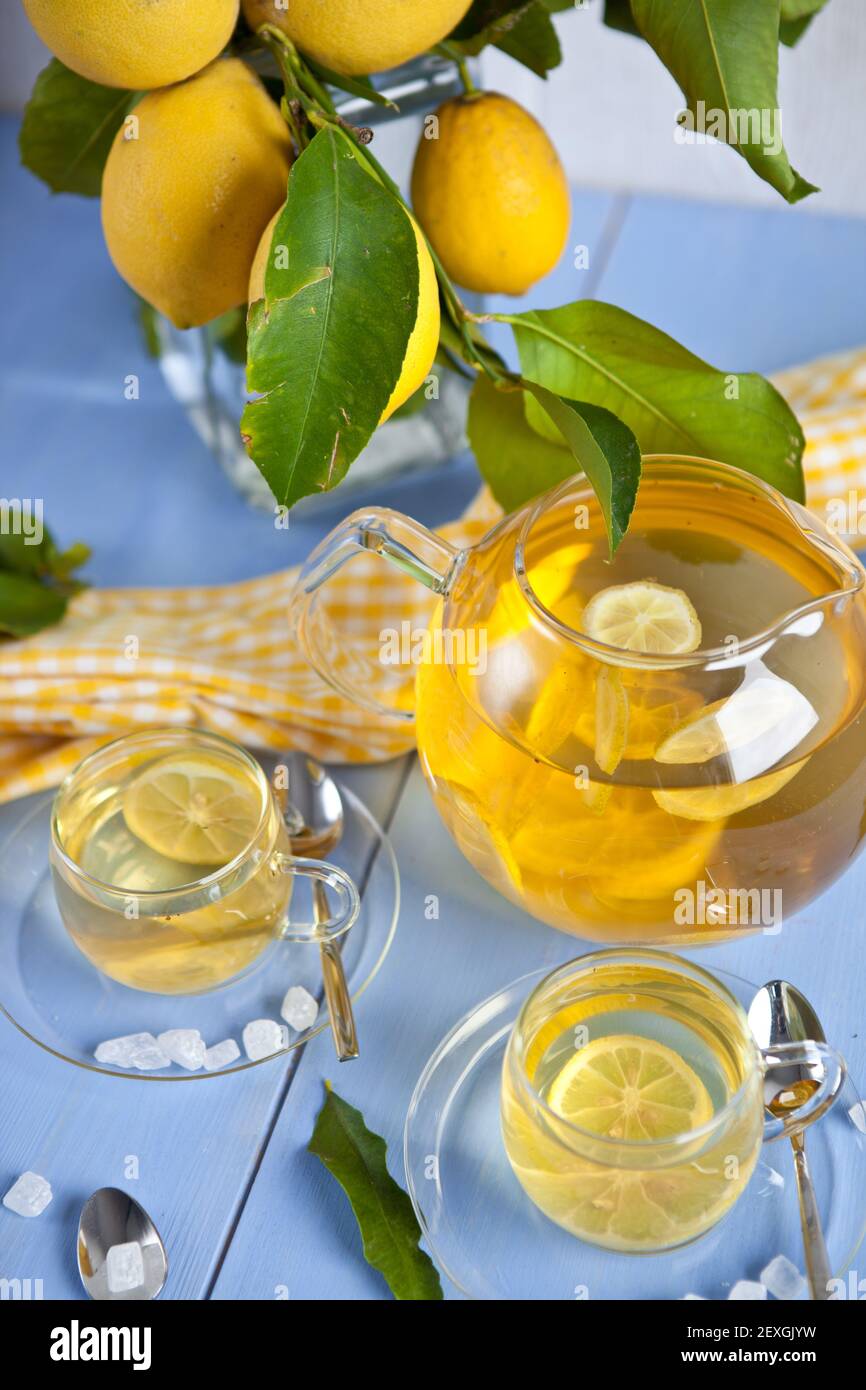 Lemon tea with sugar cubes hi-res stock photography and images - Alamy