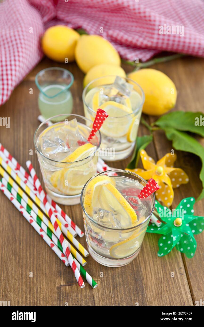 Fresh lemonade hi-res stock photography and images - Alamy