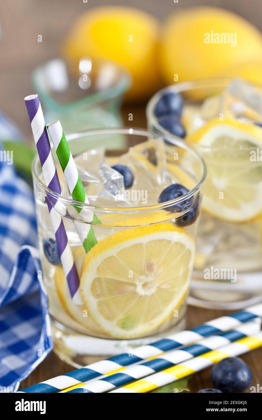 Fresh lemonade hi-res stock photography and images - Alamy
