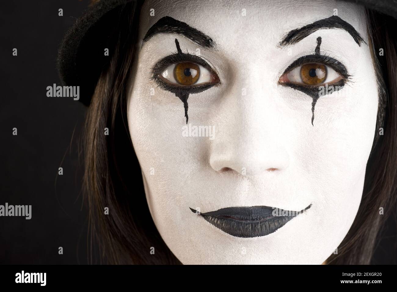 Mime face hi-res stock photography and images - Alamy
