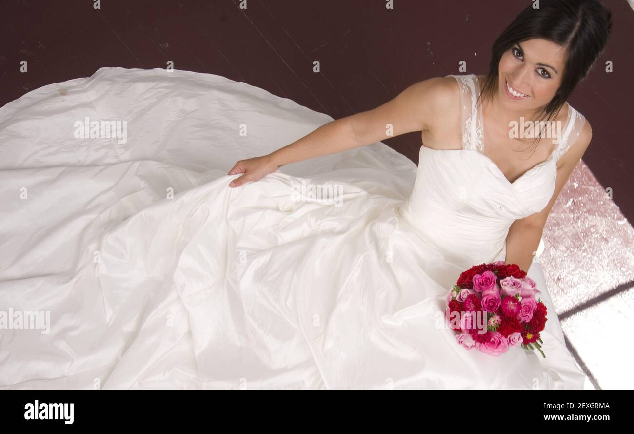 Good looking bride an hi-res stock photography and images - Alamy