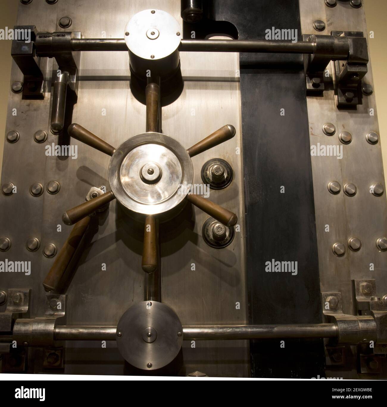 Old Vintage Bank Vault Safe Security Door Stock Photo - Alamy