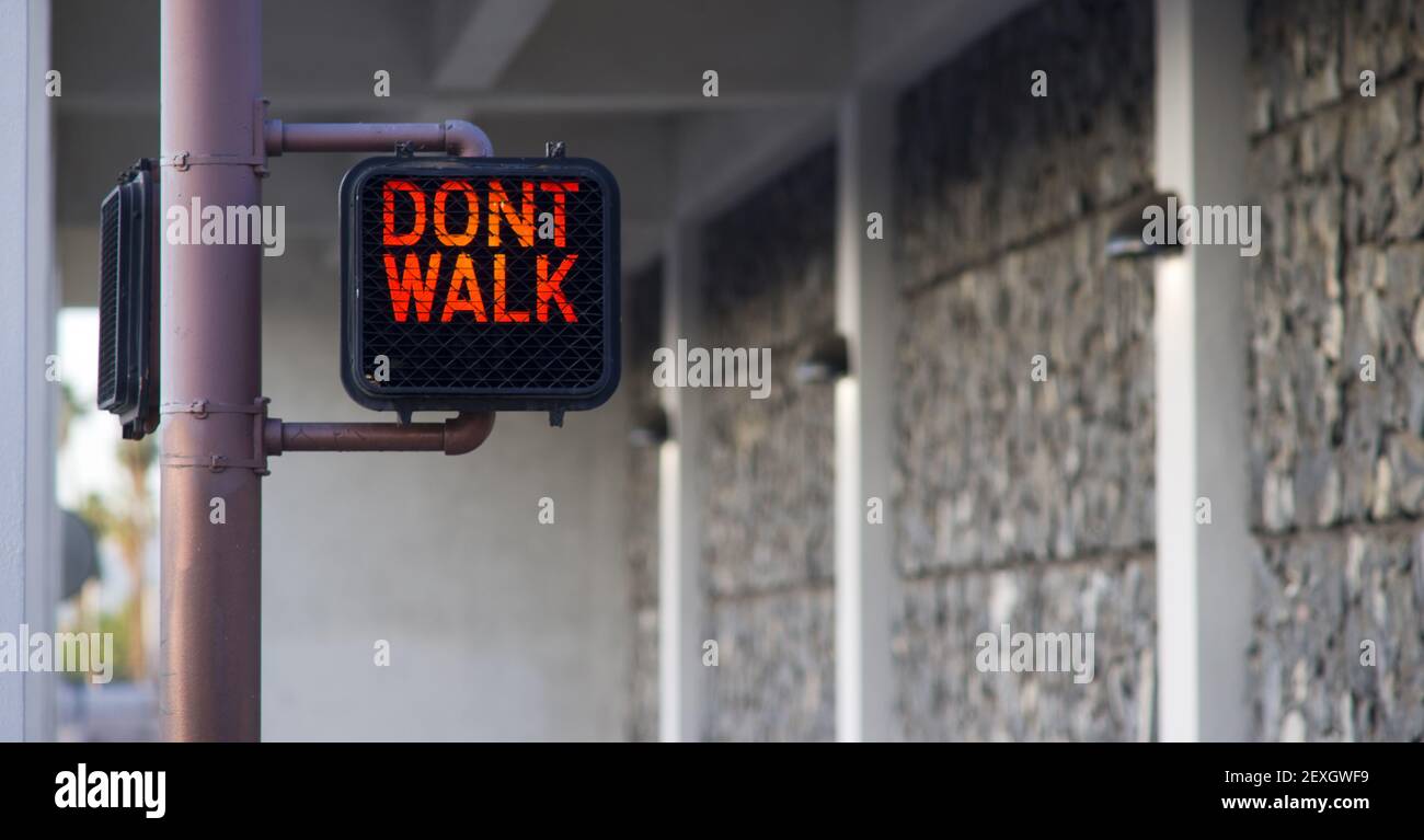 Don't Walk Signal Downtown Street Crossing Stock Photo - Alamy